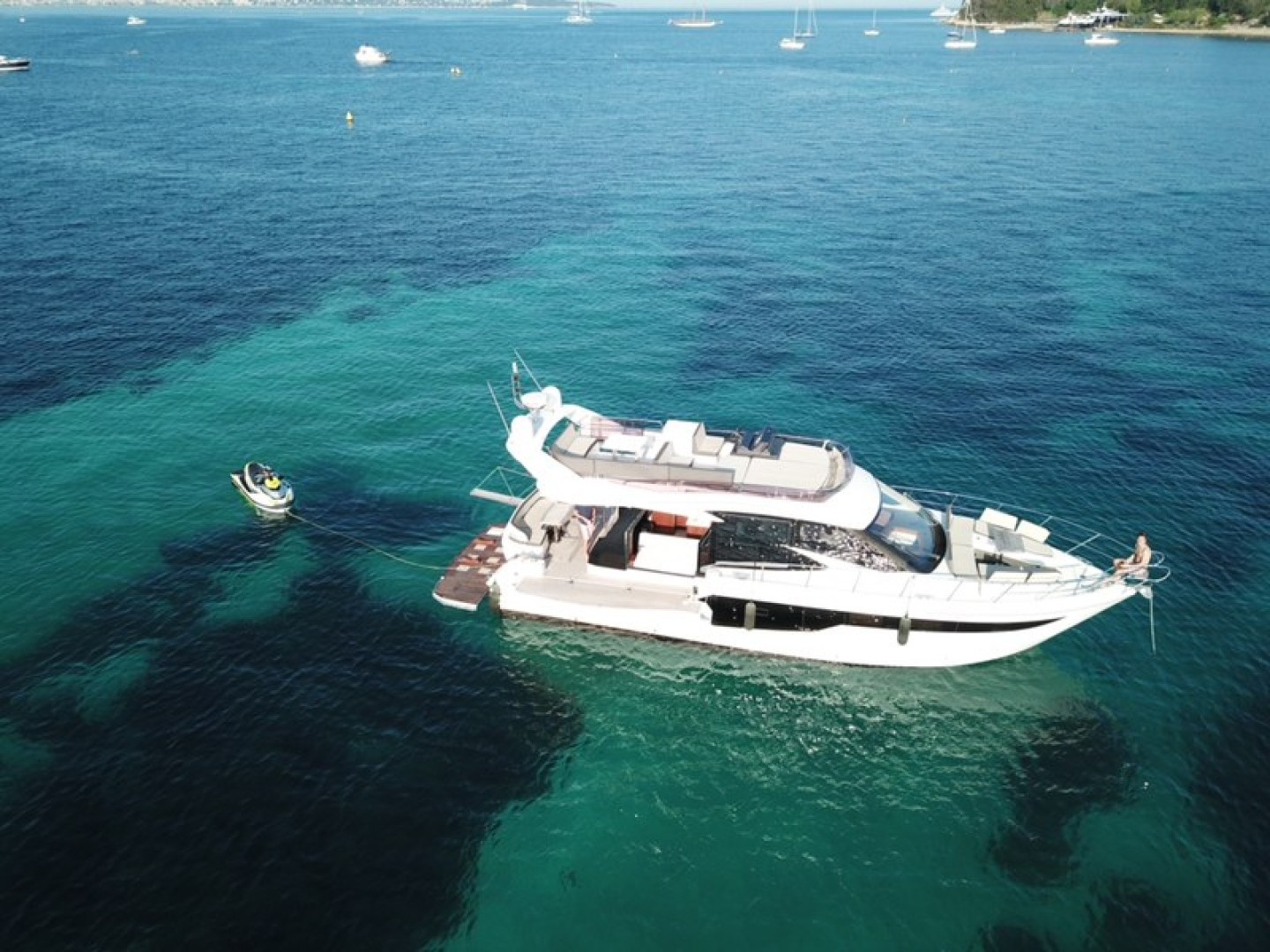 Verhuur van Motorboot Galeon 500 Fly Cannes | SamBoat