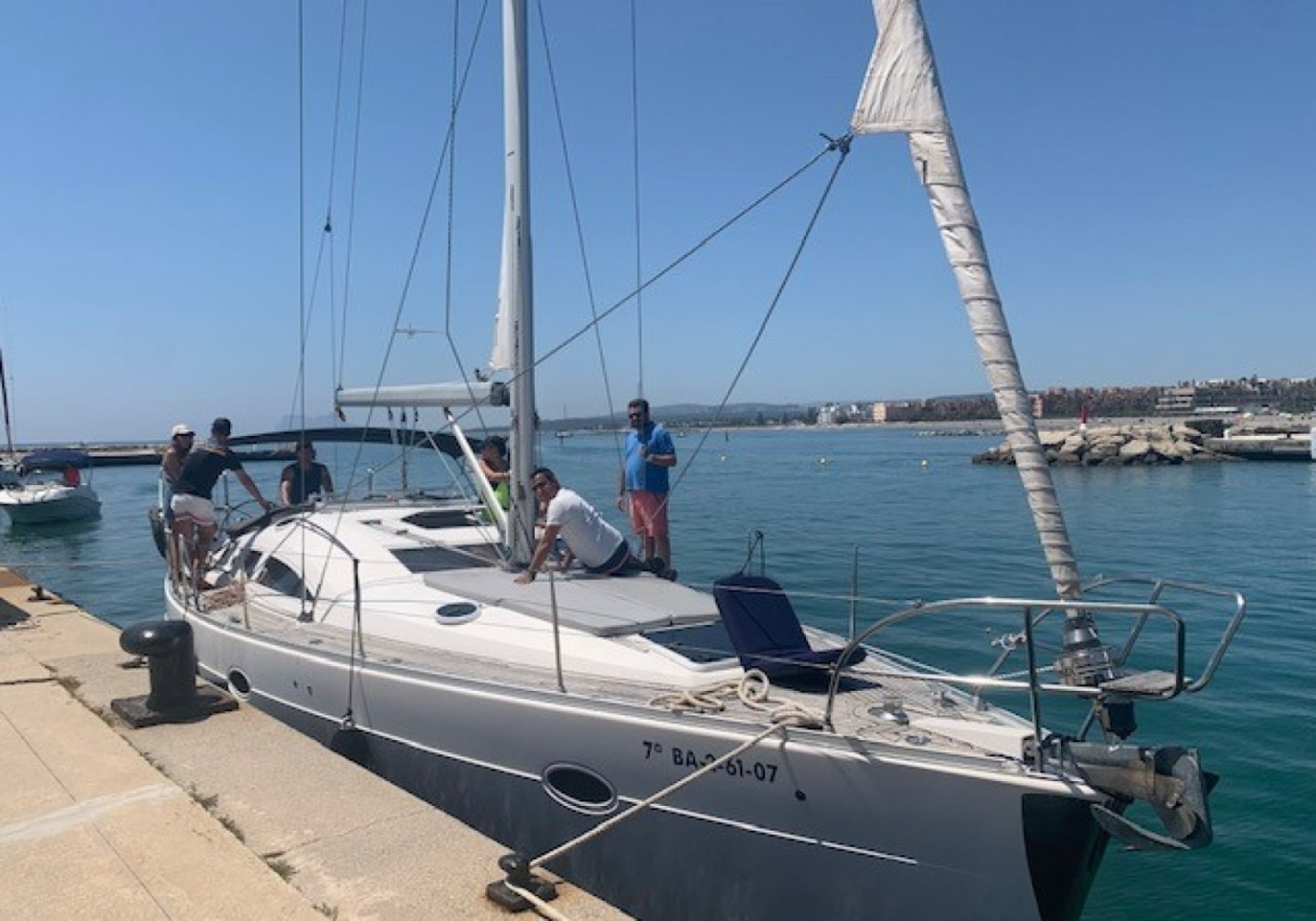 Verhuur van Zeilboot Elan 434 Puerto Sotogrande (PUYANA) | SamBoat