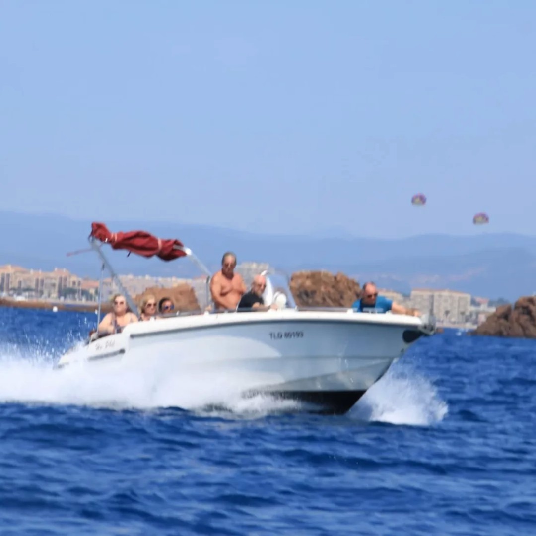 Verhuur van Motorboot Lexsia SAONA 20 Fréjus (HOPHIL) | SamBoat