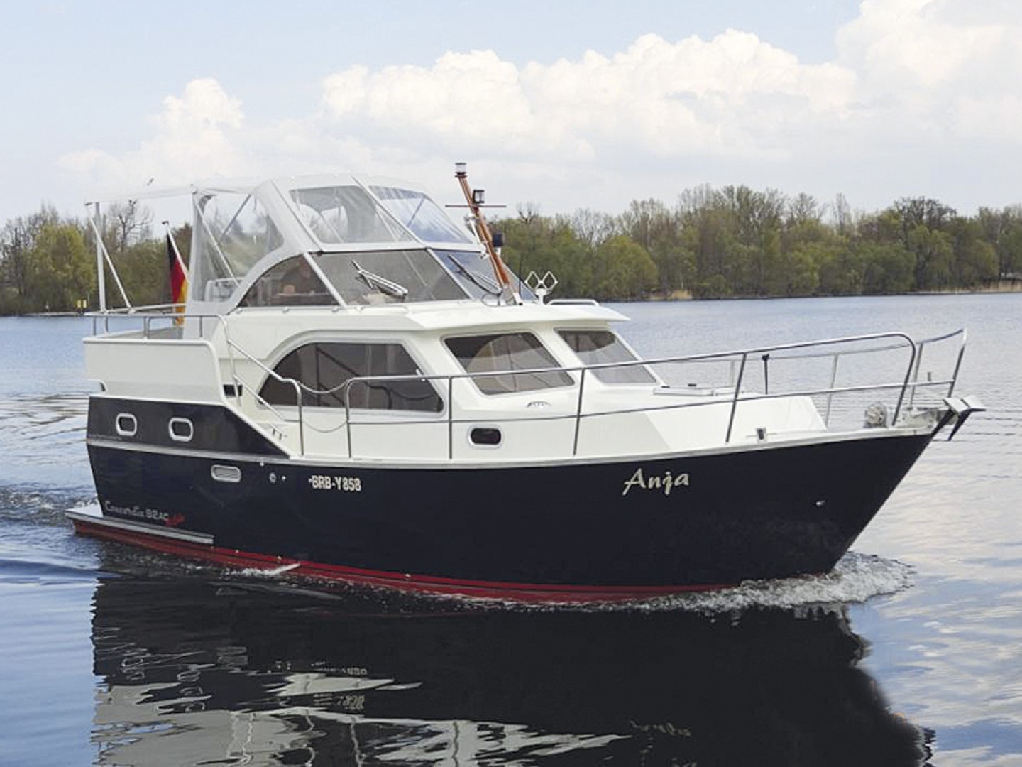 Verhuur van Motorboot Concordia 92 AC Klink (Anja) | SamBoat