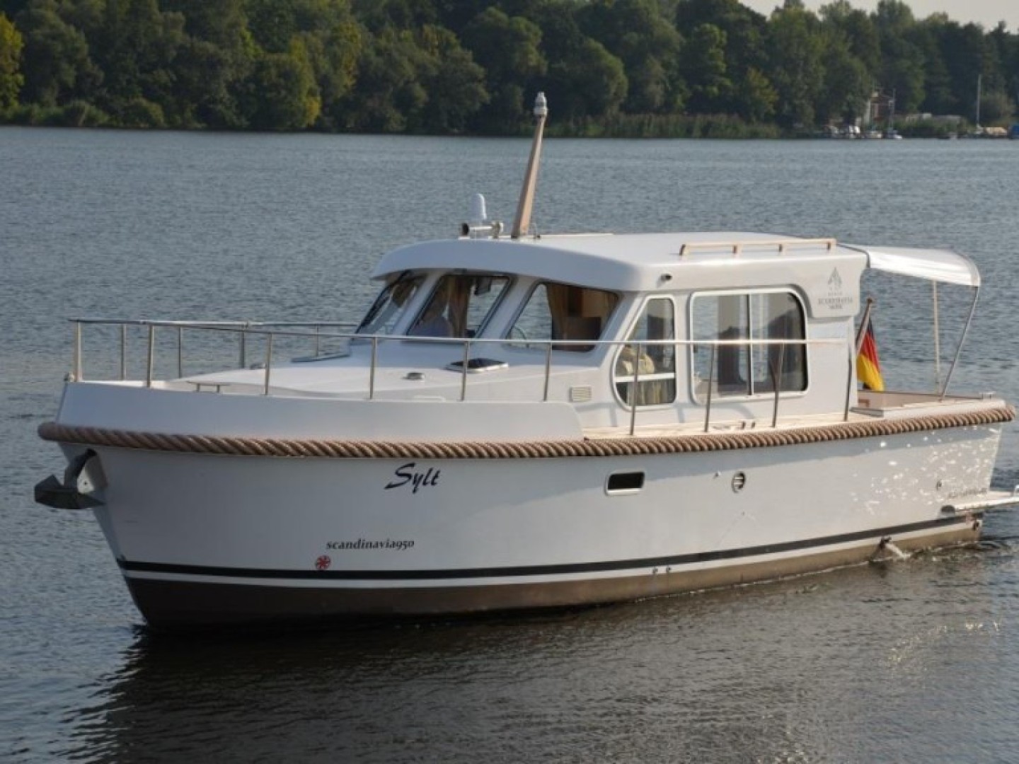 Verhuur van Motorboot Scandinavia 950 Klink (Grace) | SamBoat
