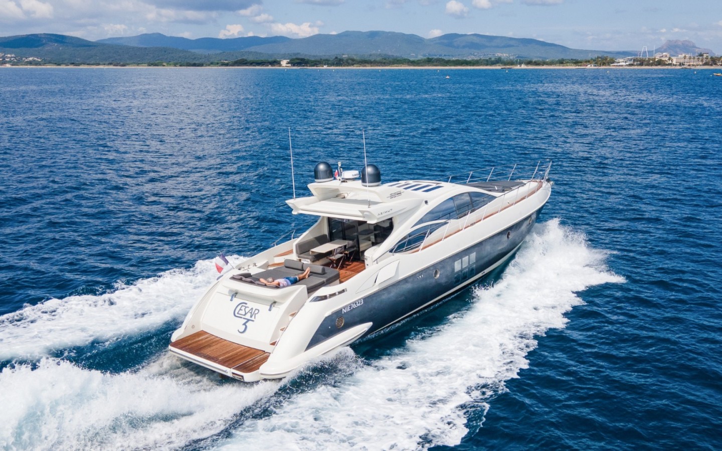 Verhuur van Jacht Azimut 68 S Saint-Raphael (CESAR 3) | SamBoat
