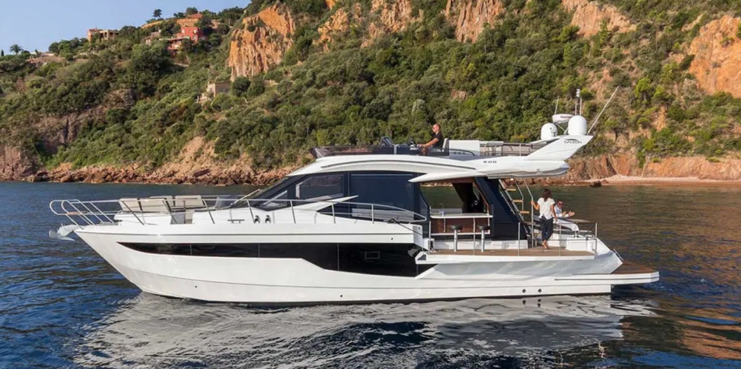Verhuur van Motorboot Galeon 500 Fly Cannes (Galeon 500) | SamBoat