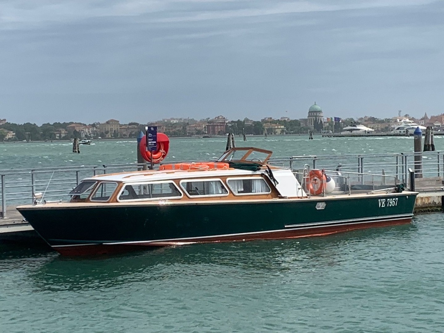 Verhuur van Motorboot vizianello Venice (Sotoriva) | SamBoat