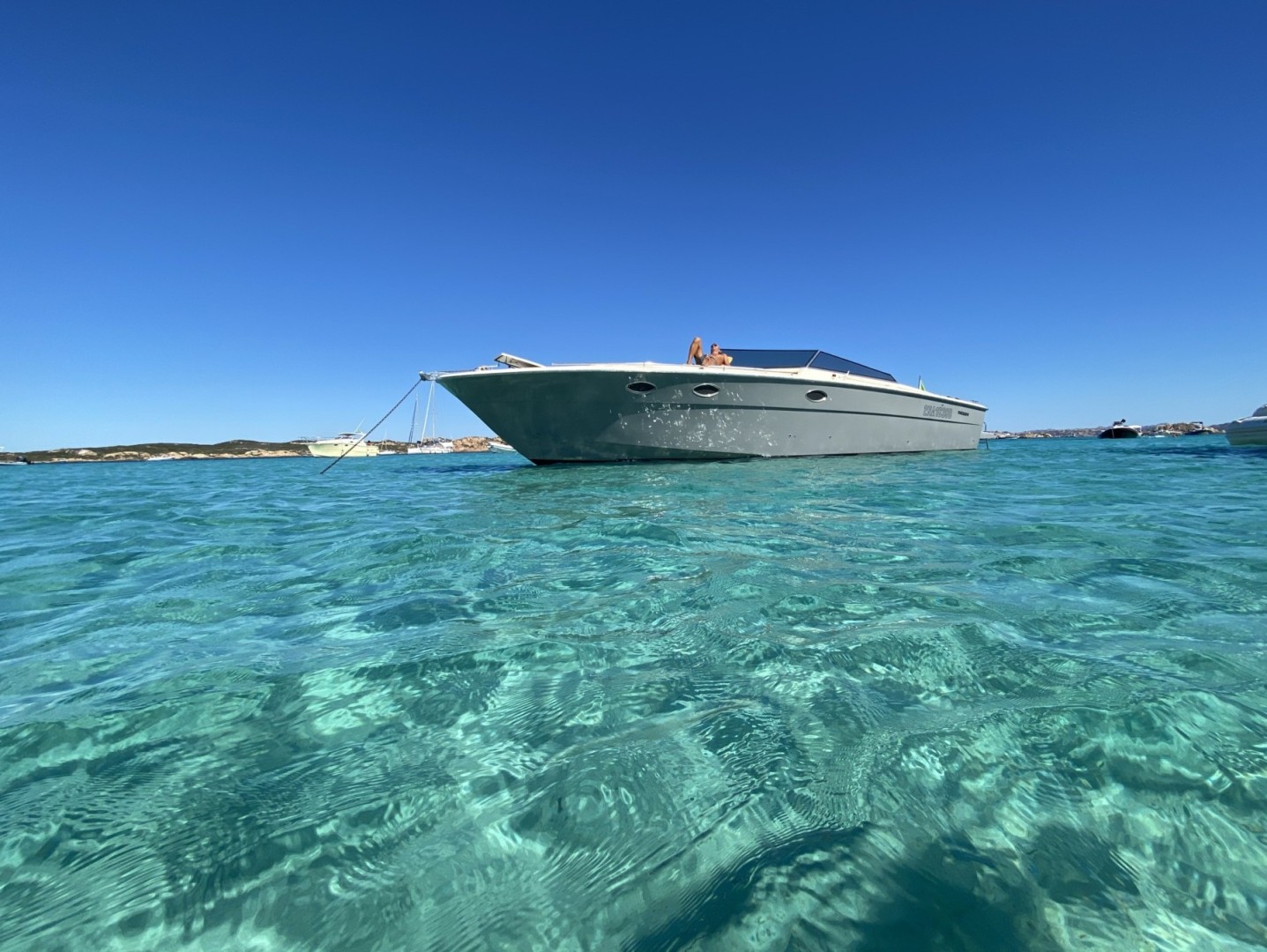 Verhuur van Motorboot Mano Marine 30XWA Amalfi (Magnum 38) | SamBoat