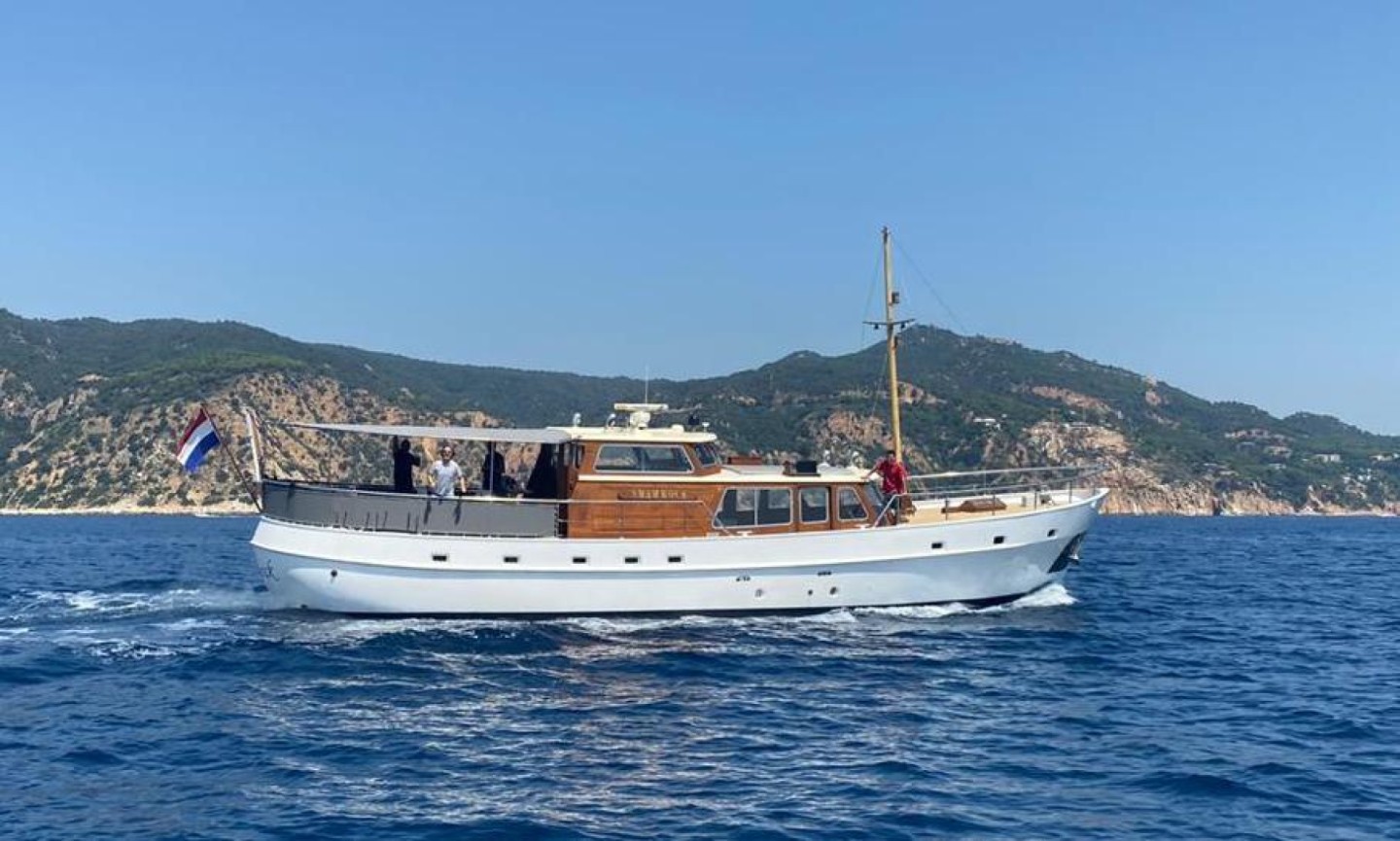Verhuur van Jacht Van-Dutch Kok Vinkeveen Barcelona (Shamrock) | SamBoat