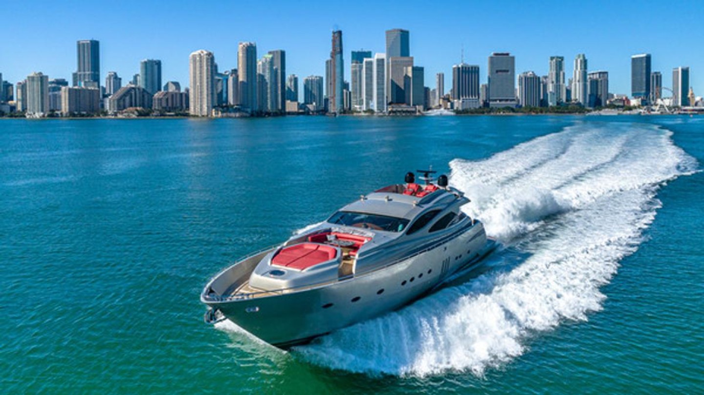 Verhuur van Jacht Pershing 90 Miami Beach (BLY Pershing 90 ) | SamBoat